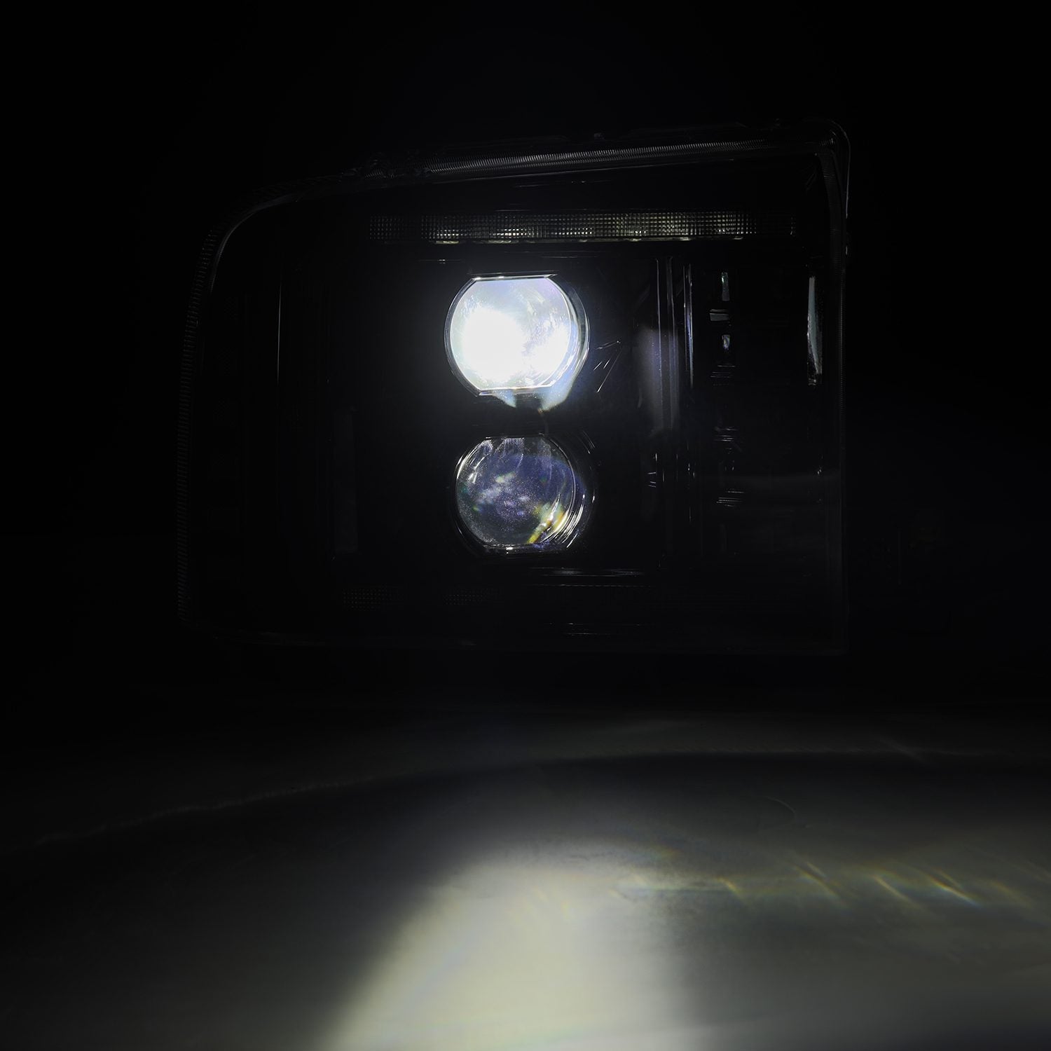 05-07 Ford Super Duty/Excursion LUXX-Series LED Projector Headlights ...