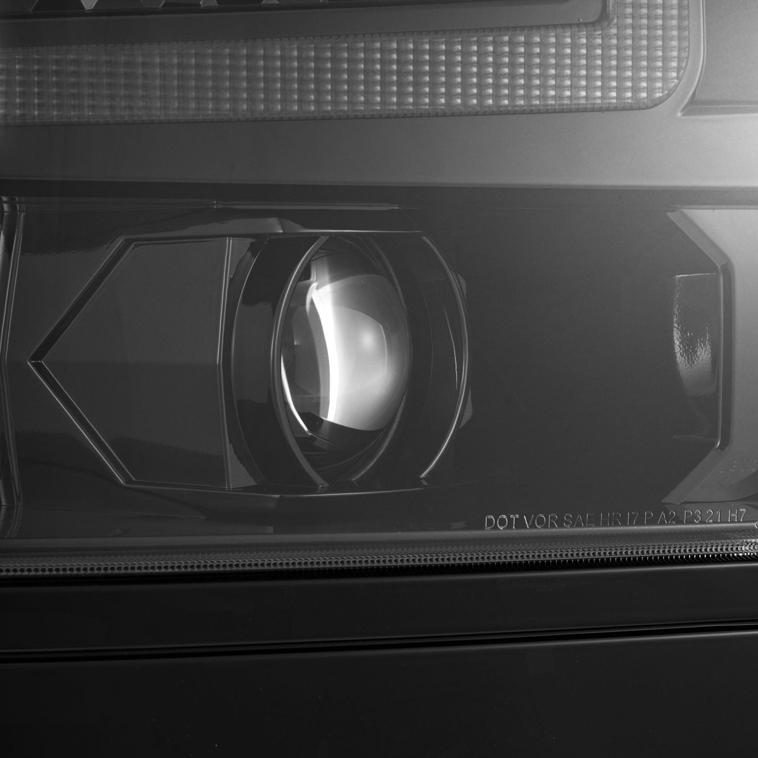 16-18 Chevrolet Silverado 1500 LUXX-Series LED Projector Headlights ...