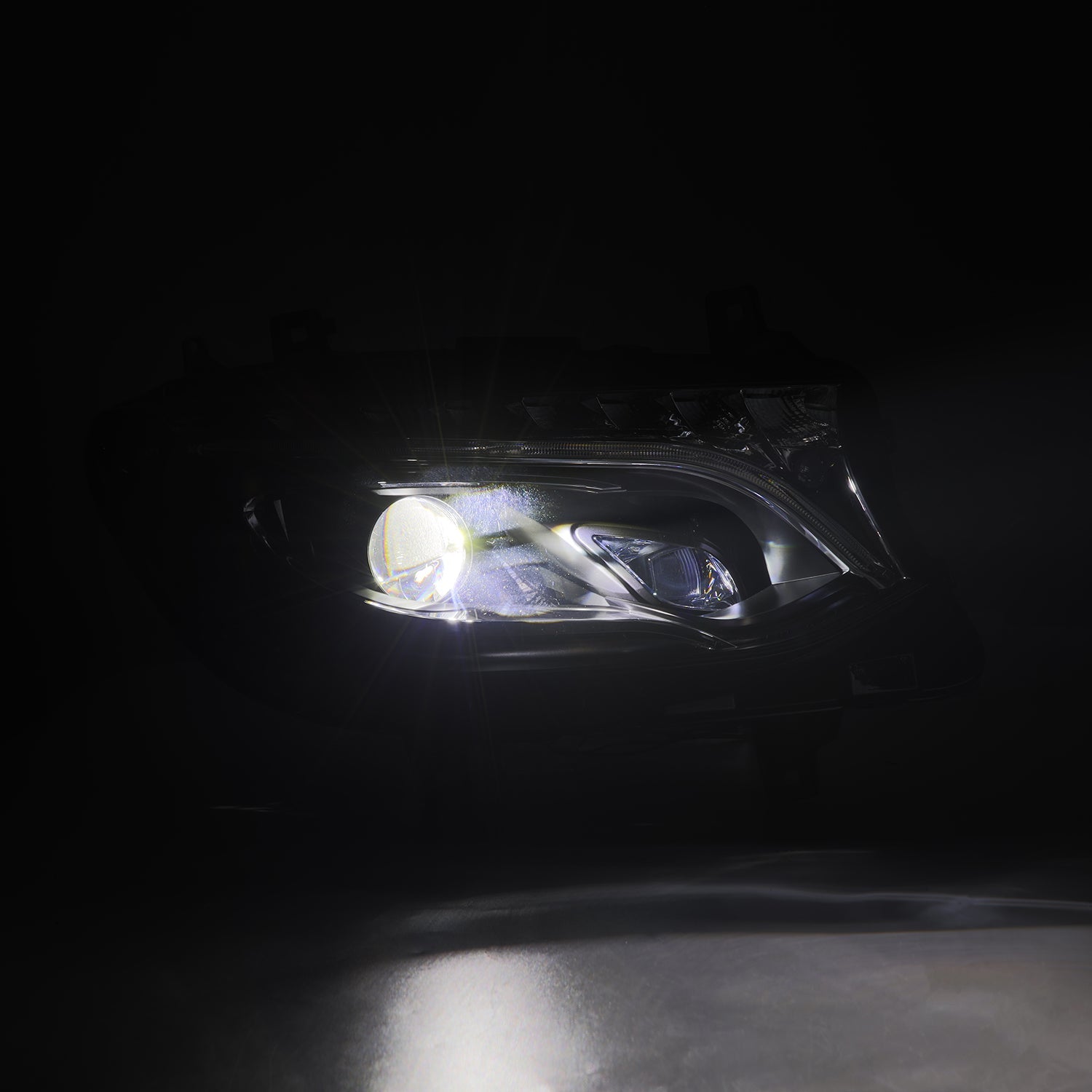 19-24 Mercedes-Benz Sprinter LUXX-Series LED Projector Headlights Black ...