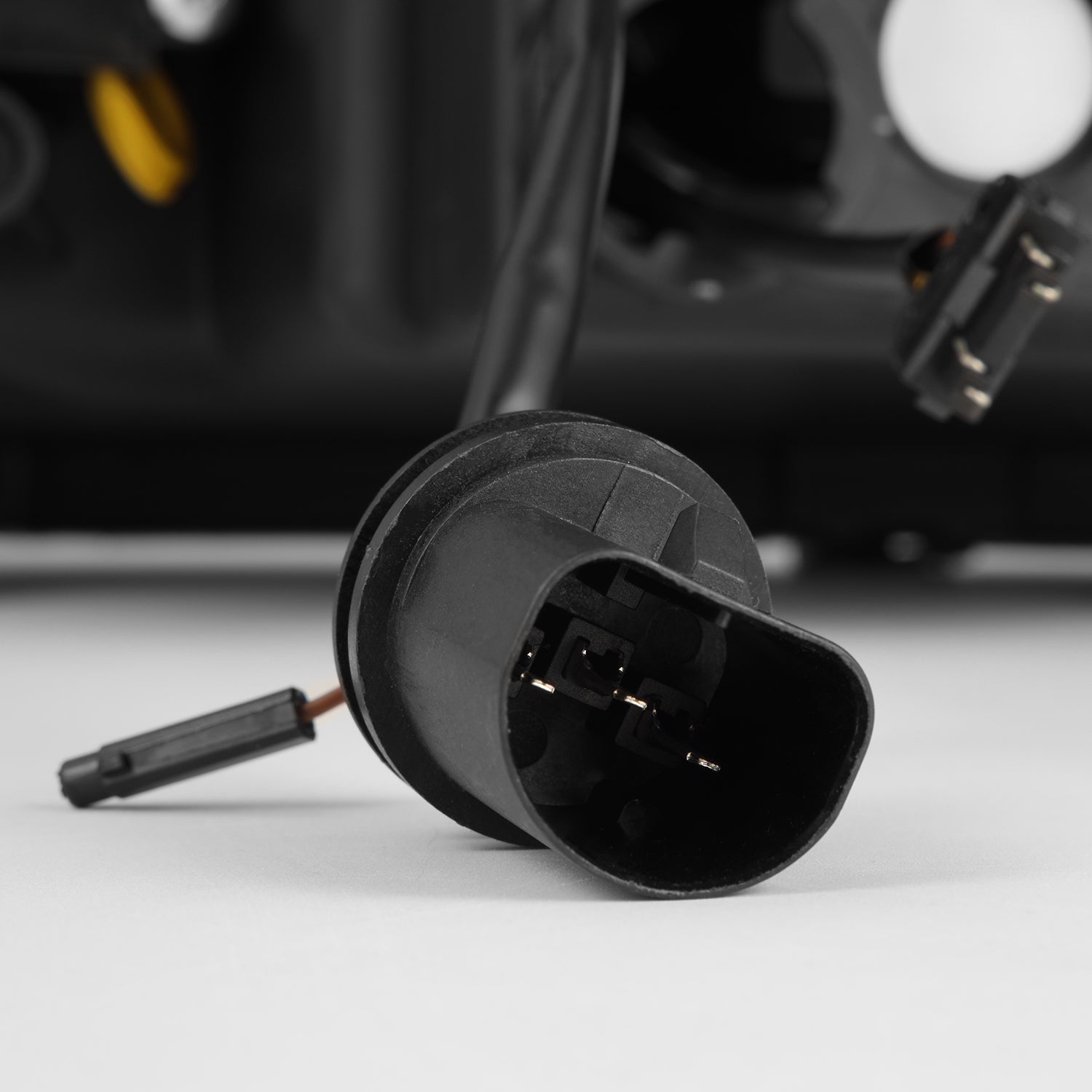 92-96 Ford OBS F-Series/Bronco LUXX-Series LED Projector Headlights ...